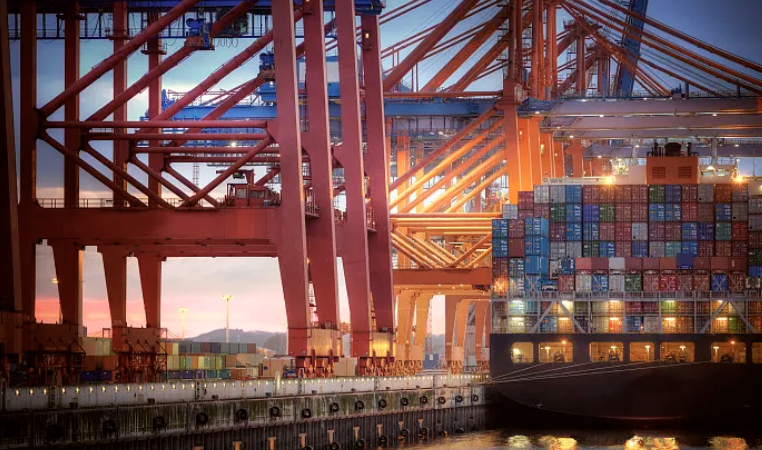 HMM宣布推出连接远东、印度和地中海的新航线！-跨境头条-AMZ123亚马逊导航-跨境电商出海门户